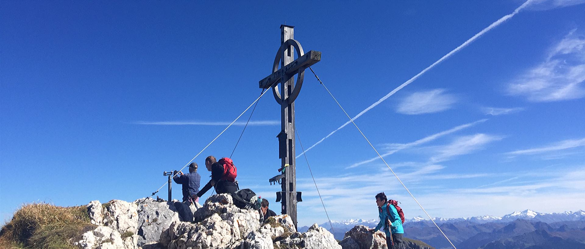 Vom Tal zum Gipfelkreuz: über die Buchauer Alm auf den Hochiss ...
